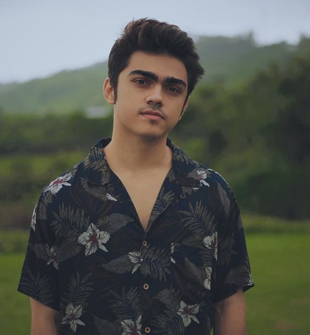 Rohan Shah - Bio, Age, Net Worth, Height, Girlfriend 2023