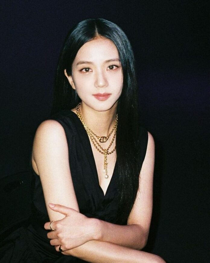 JISOO Blackpink Biography, Age, Family, Net Worth, Height, Weight & More
