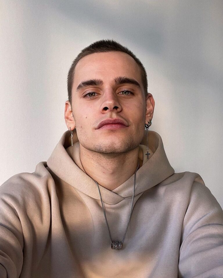The XO Team Member Name With Photo and Age + Instagram